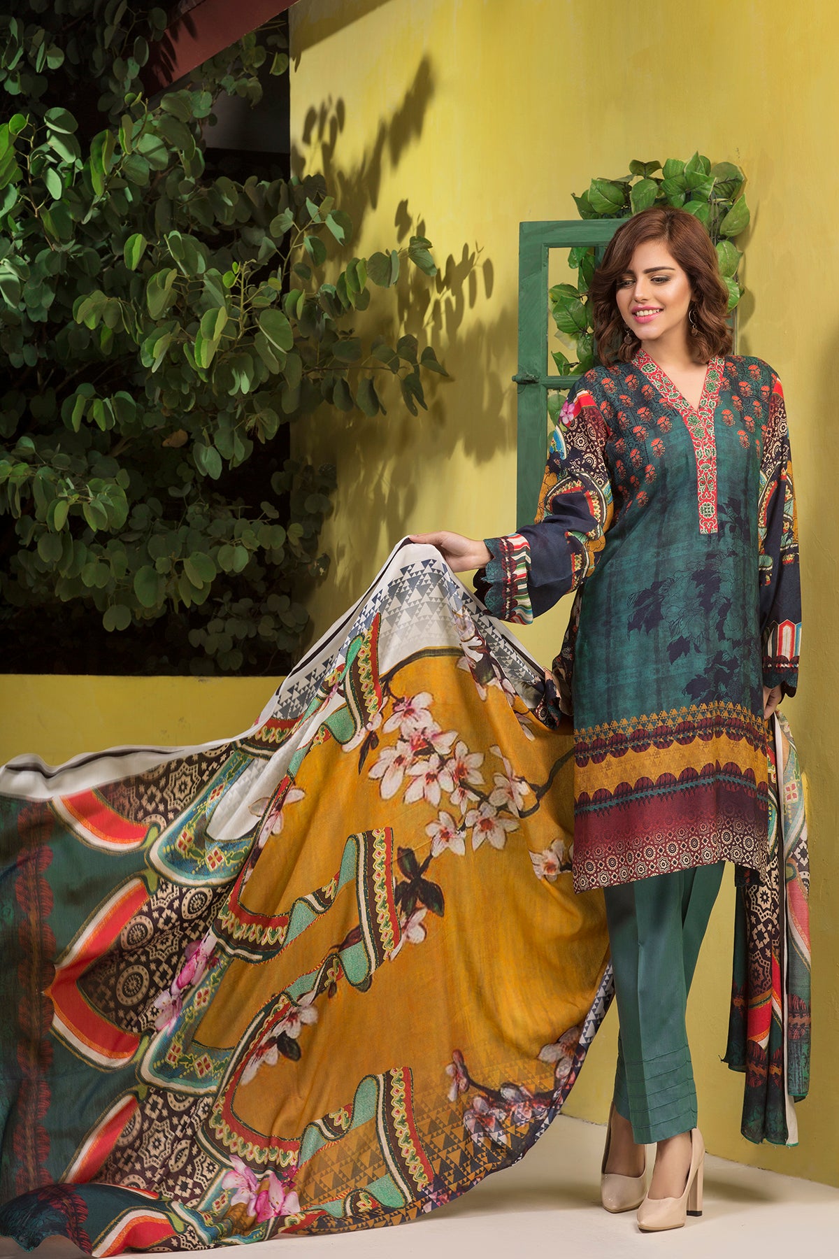 PH-689 – Phulkari